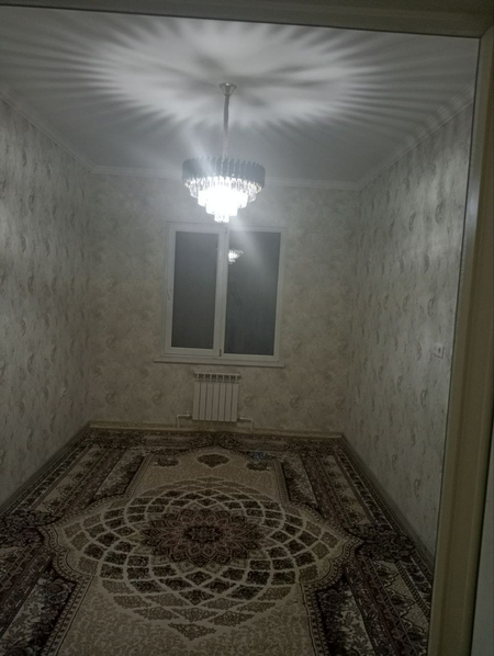 Yangi hayot tumani da 10 dahada 70 kv.m 3 xonali uy sotiladi