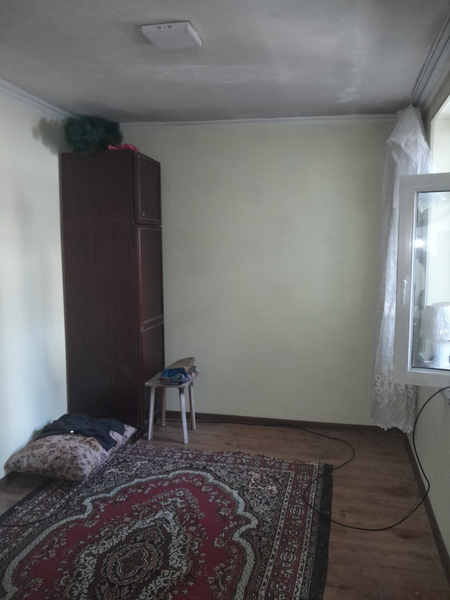 Продаётся 1 сот.3 ком.паркентский (участок)