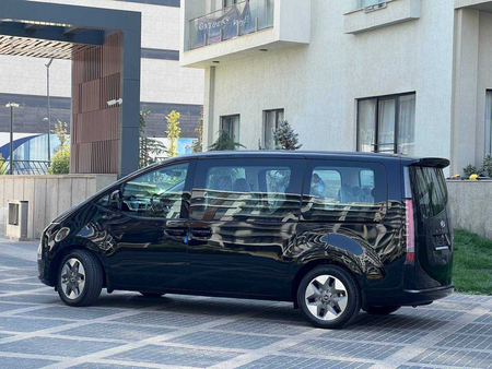 Новая Hyundai Staria 2022