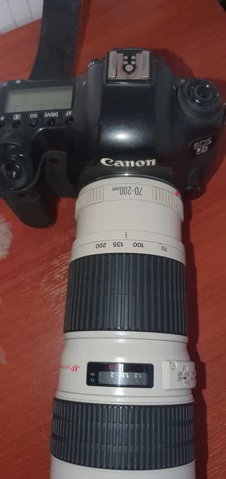 Canon 6d 2 та бодий 1 та 70-200 объектив 1 та 24-105 объектив + спишка