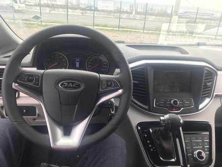 Jac M4 11 o'rindiqli 