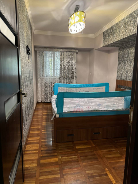 Квартира на Бобуре 2/1/9 общ пл 60м  Ор-р Корзинка Аэропорт