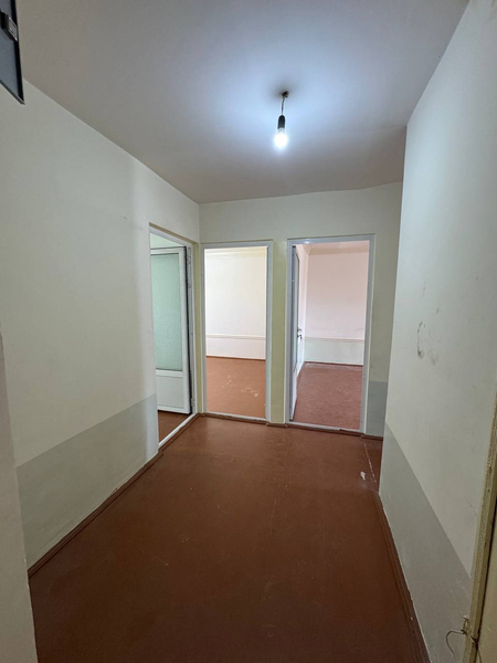 Срочно продаётся квартира 3хком, ор. Регистон