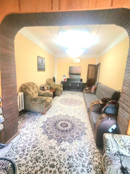 Квартира сотилади. Сергели 8.  4/7/9.   96м²