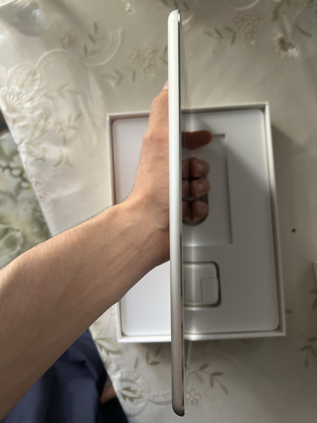 Продается Ipad Air 1