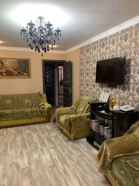 Чиланзар-6  •  ТЦ Парус • 3-комн • 82 м² • этаж 4/9 • [КА:001]