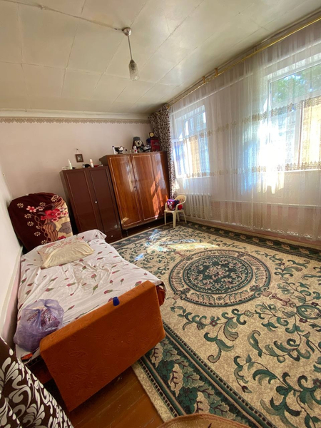 Ховли Уй сотилади