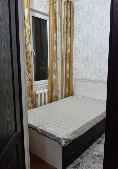 ! Чилонзор 21 1в2ком 1этаж бал1,5*3