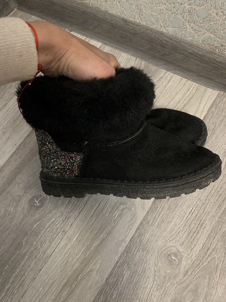 Продам детские сапожки