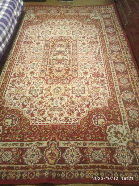 Ковёр шерстяной.