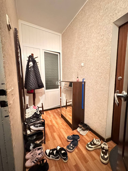 Продается 2/4/9 квартира на Сергели-7.