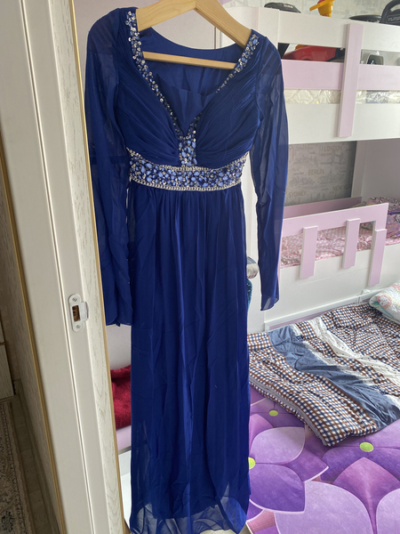 Ayollar oqshom libosi