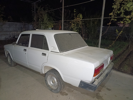 2107 sotiladi injektor