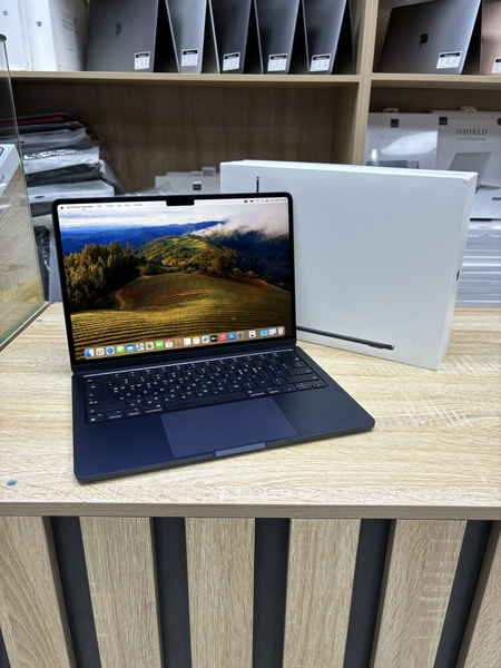 Macbook air 2022 M2 16/256Gb
