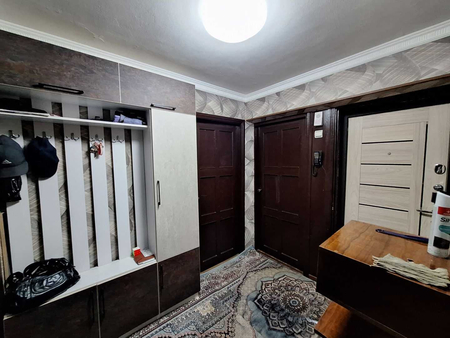Продается просторная квартира в центре Ташкента 4/2/9 М Улугбек(J2805)