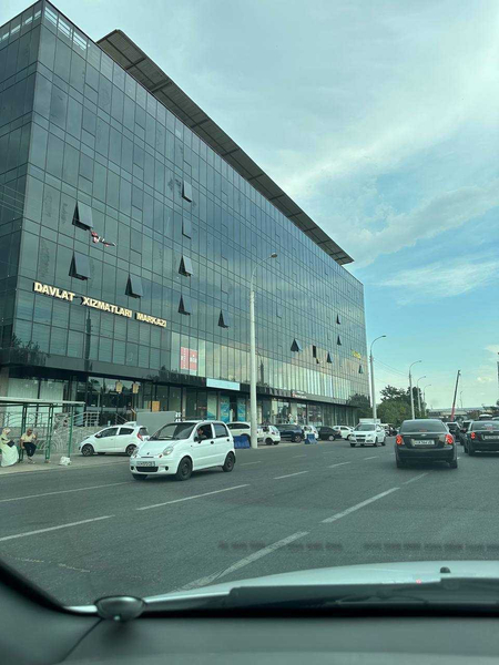 Продажа коммерческое помещение в бизнес центре. Ор-р: Аэропорт мост