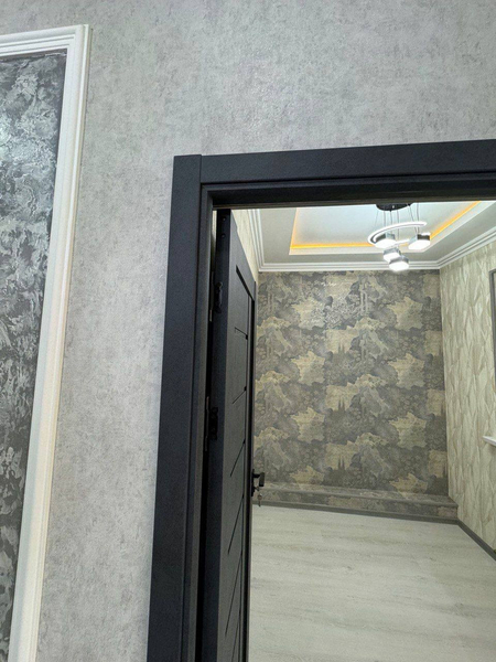 Продаётся 2в3 ком кв на Авиасозлар 3 кв  возможно купить под ипотеку