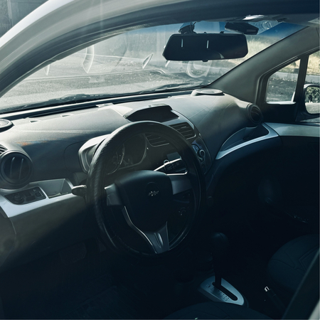 Продаётся Белый Chevrolet Spark Автомат 2019