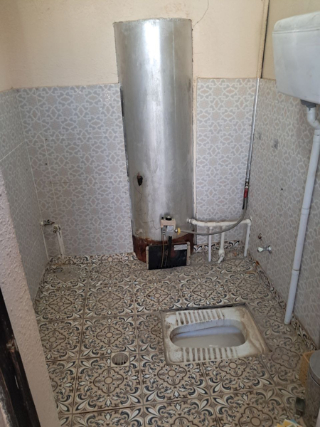 Аренда узгаришда участка 4 соту пустой 400$. Га берилади 5 та хонали