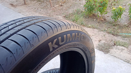 215 55 R17 Shina Kumho Ecsta