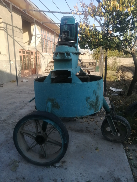 Blok g\\\'isht chiqaradigan apparat