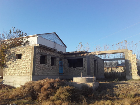 Qorako’lda shaxrida Qurulishi tugaman hovli sotiladi.