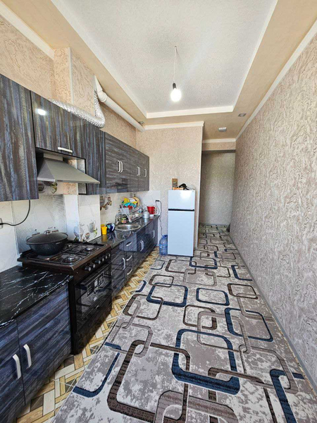 1 xonali 46m² 3-qavat uy sotiladi