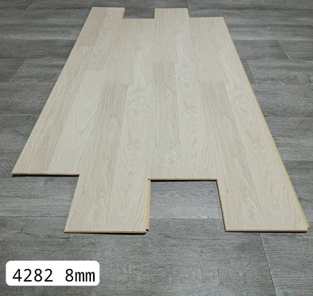 Tarket laminat linoleum optom