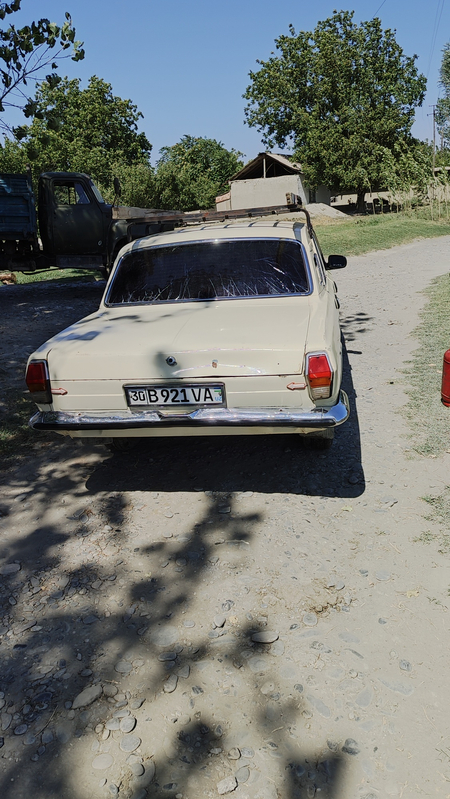 Volga 2410 sotiladi