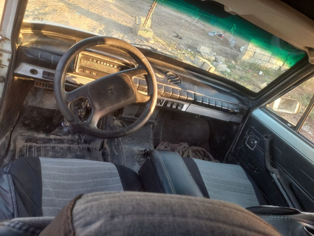 Vaz 2102 zor holatda yili 1973 karobka zatni mos ovoz yoʻq narxi 15 ml
