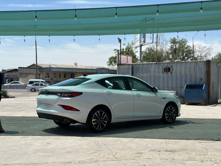 Malibu2 ni 34000$ narxidan zerikkanalr uchun Jac J7 5500$