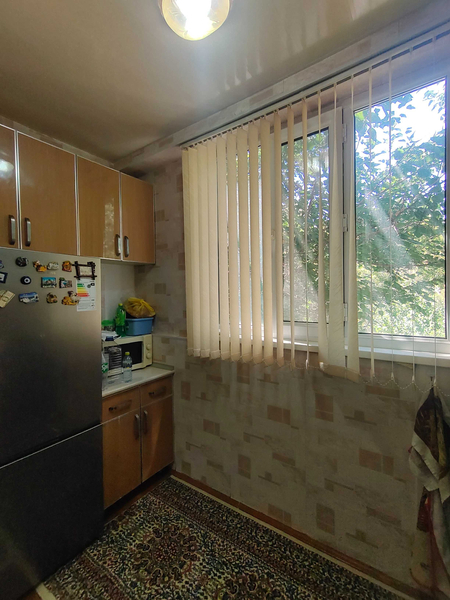 Срочно продам 2ком квартиру.Феруза 2,Напротив ЭКО базара