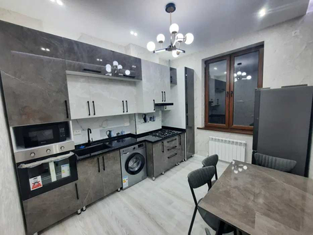 ПРОДАЁТСЯ НОВОСТРОЙКА Алайский рынок 2комн с Ремонтом +Меб Техника