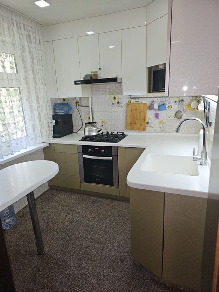 Продам 3-х комнатную квартиру