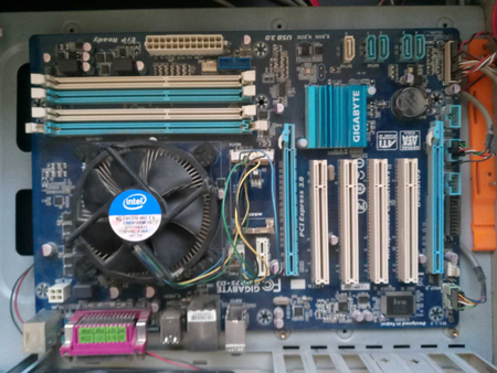 Материнка Gigabyte GA-P75 большая полная, сокет LGA1155