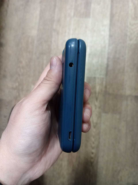 Nokia 2660 (blue)