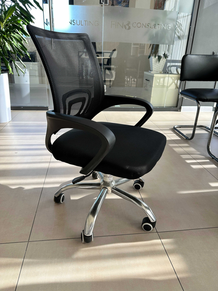 Solo ofis uchun kreslo