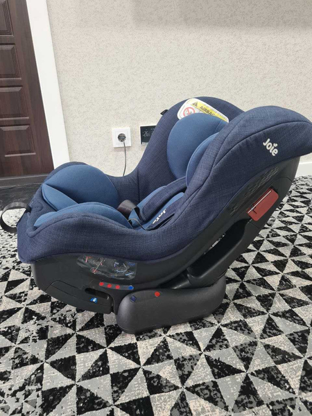 Детское автокресло  Joie tilt