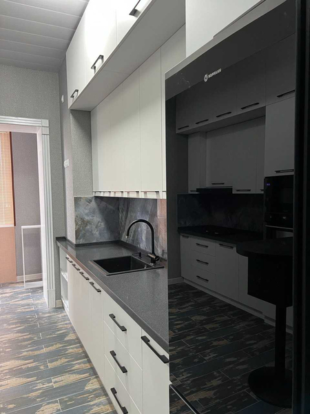 Аренда офиса  140м2, Ц5,Ипак Юли банк 3ком/3этаж- 2000уе,