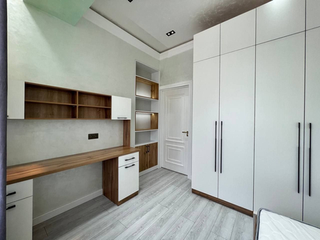 2в3/5/11 Улица: Олтинтепа
ЖК: “Albero Exclusive”