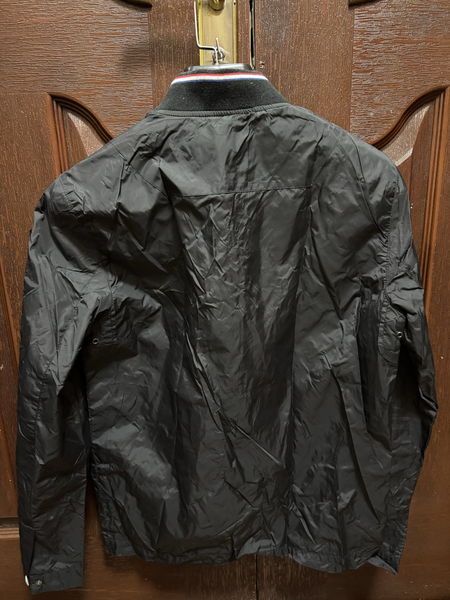 Продам Бомбер и Ветровку Moncler