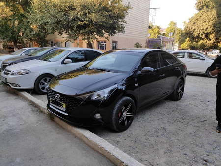Hyundai accent 2021