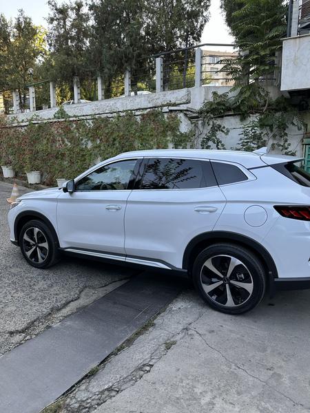 BYD song plus гибрид