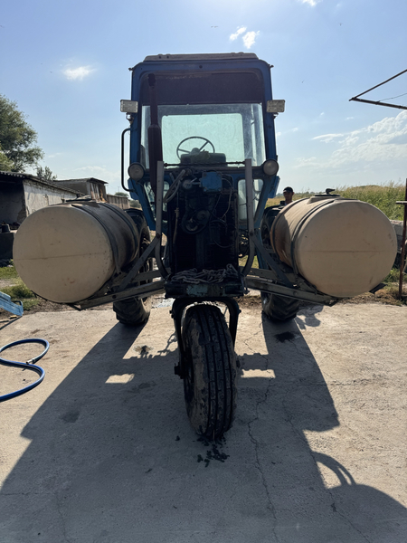 Traktor teleshkasi bilan birga komplekt