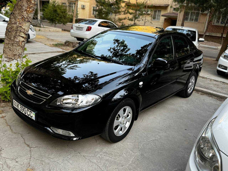 Срочно продается  Chevrolet Gentra 3 позиция с полной комплектацией