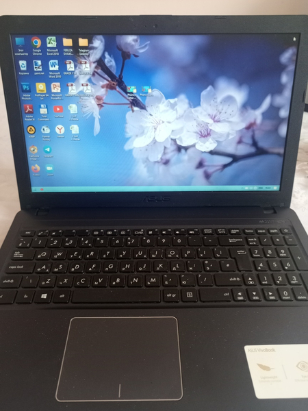 Asus sotladi srochni pul kerak