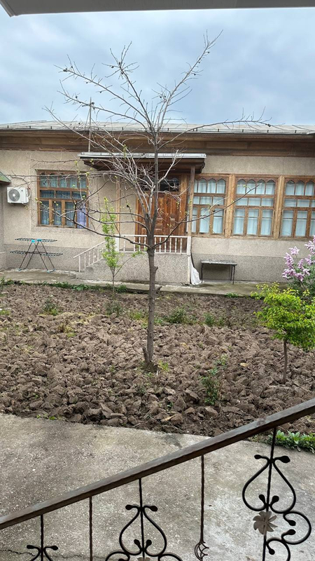 Yashnobod tumanida hovli sotiladi