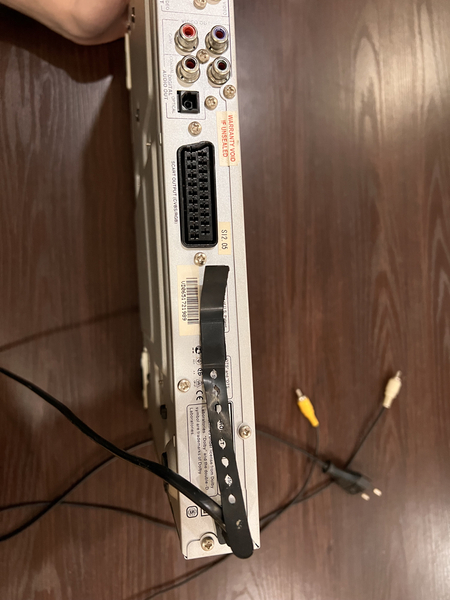 Продается DVD проигрыватель BBK DV516SI
