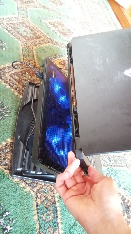 AORUS 17 XE4 Gigabyte