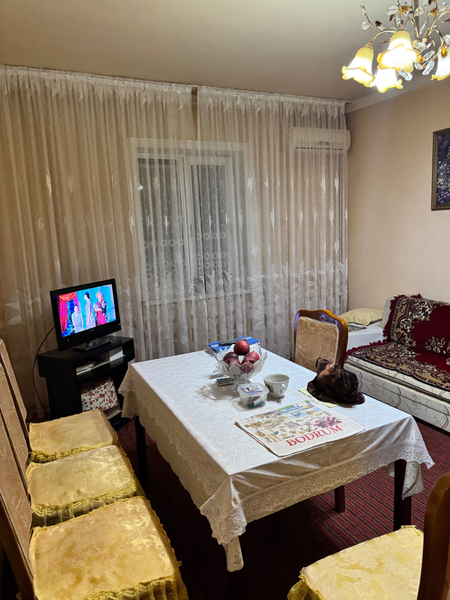 Ойбек метро 2х комнатная 60 м2 разделка Чистая